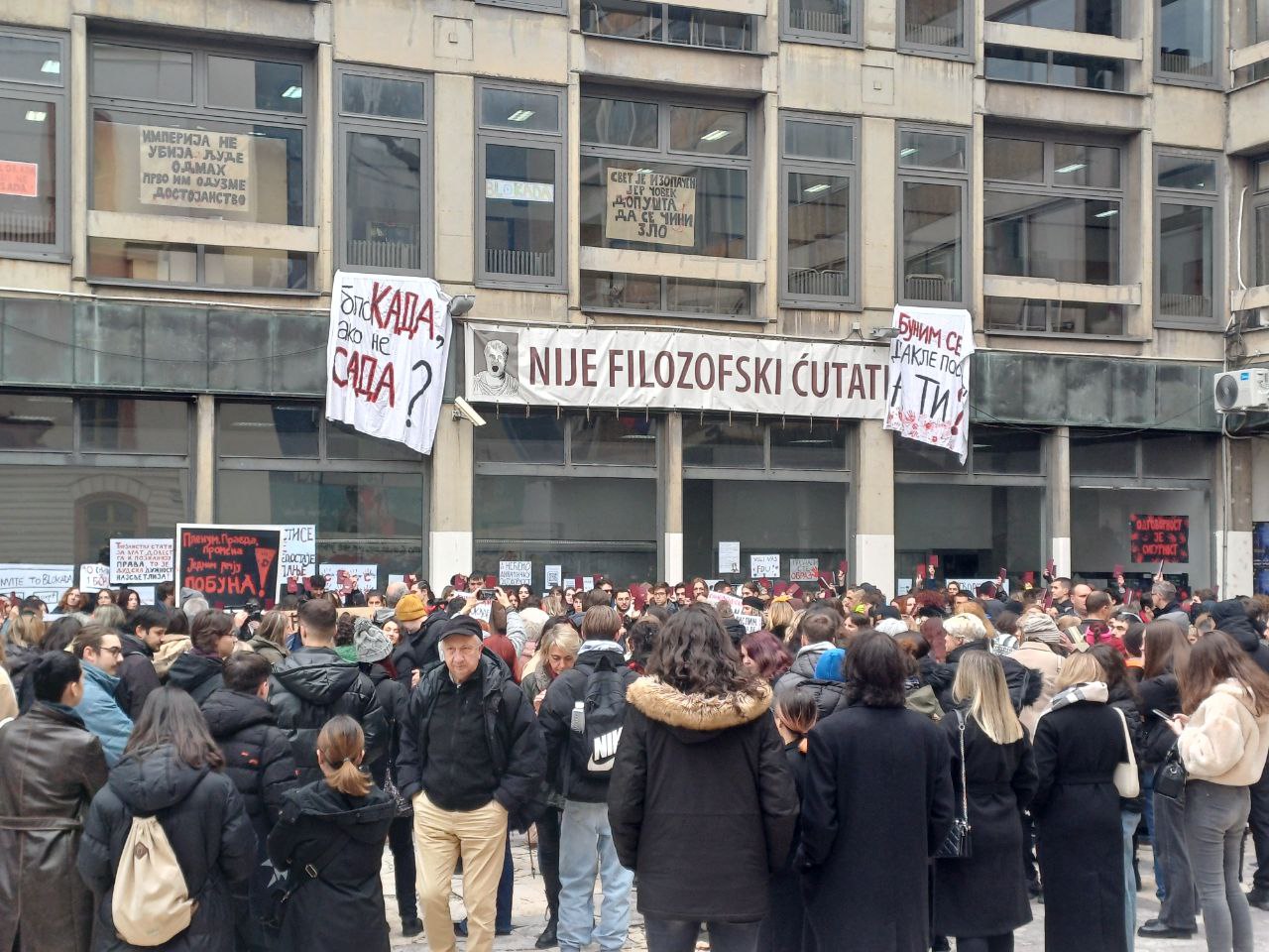 Protest Ispred Filozofskog Fakulteta Zbog Napada Na Studenta I