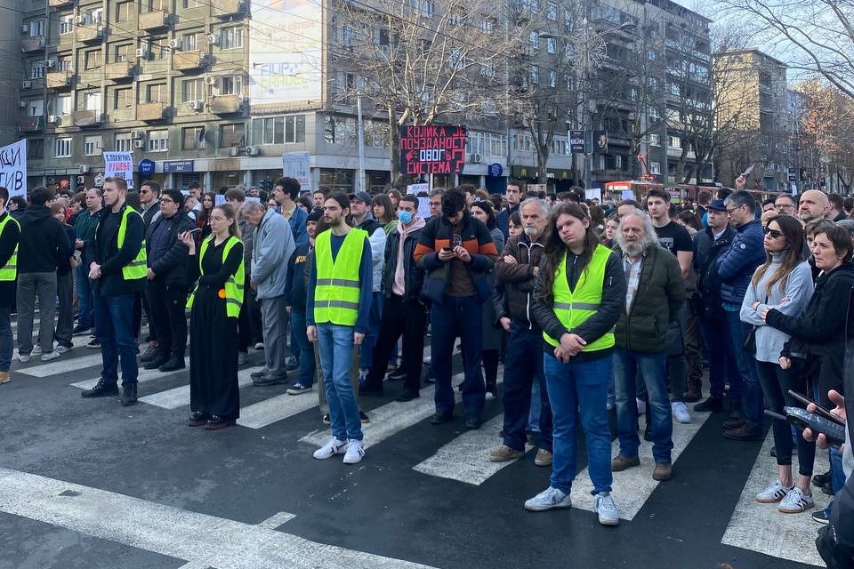 Studentkinji Pravnog fakuleta zabranjen ulazak u zemlju, protest u ...
